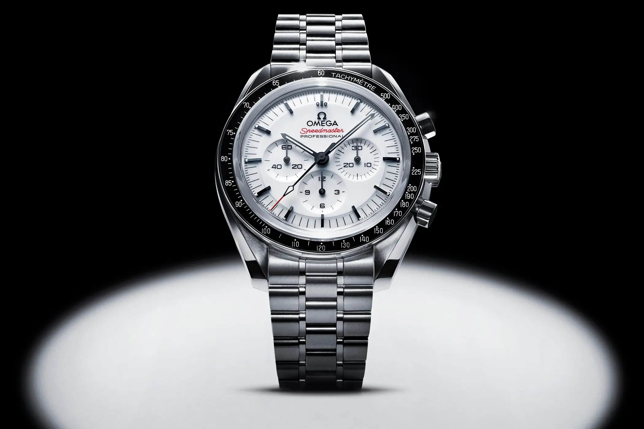 Omega presenta il nuovo Speedmaster con quadrante bianco - WatchManiac