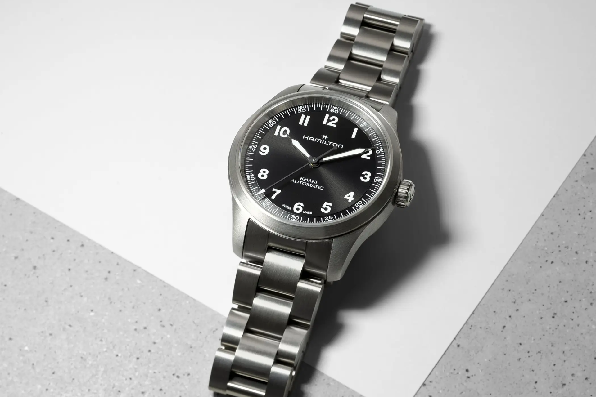 Hamilton X Engineered Garments: un Khaki Field in titanio da 36mm